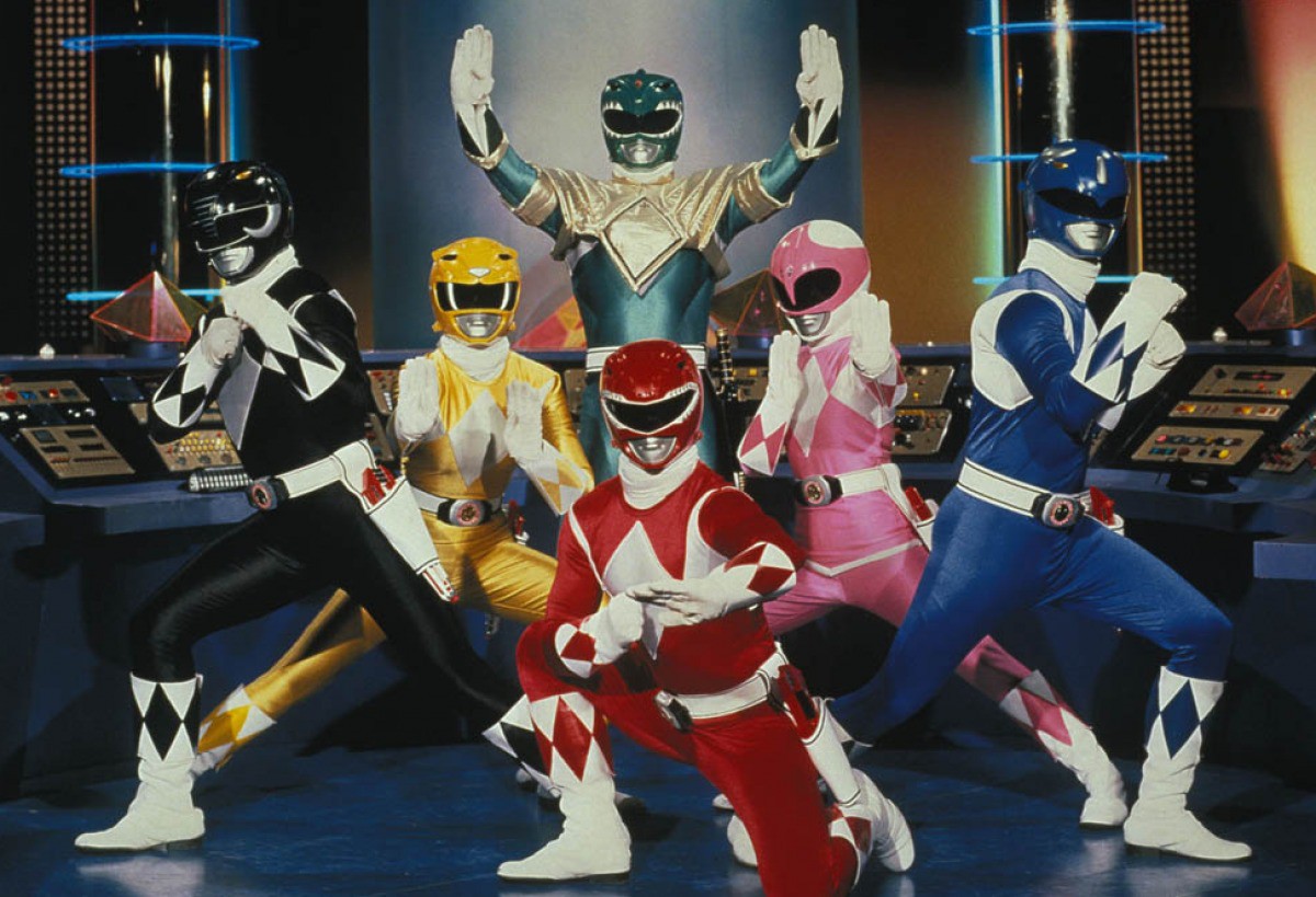 Roberto Orci's POWER RANGERS reboot gets a release date!
