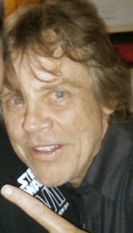 On break from shooting STAR WARS EPISODE 8, Luke Skywalker was at a Pub ...