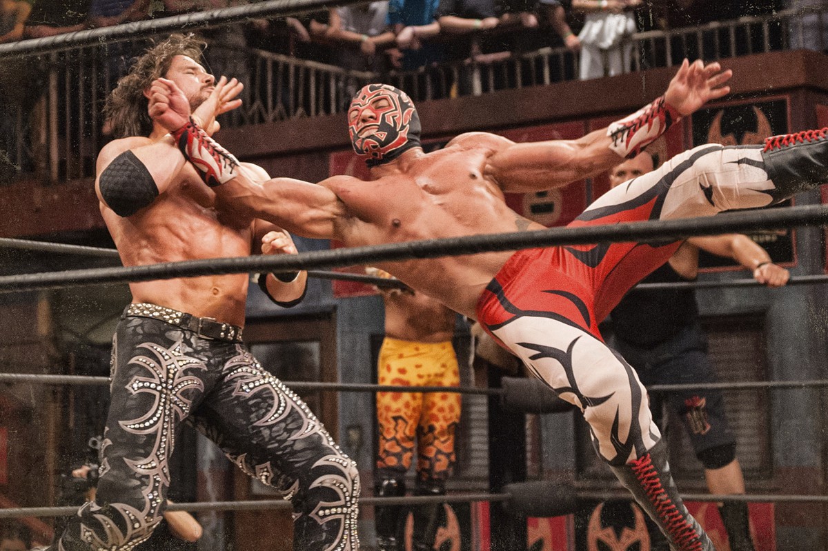 Exclusive Clip from an All New LUCHA UNDERGROUND!