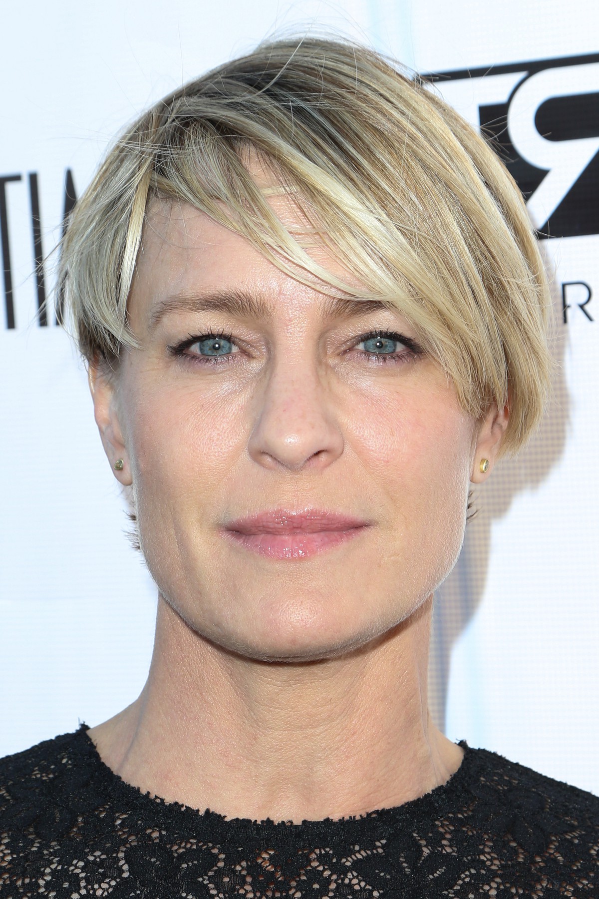 Robin Wright Joins Harrison Ford and Ryan Gosling in BLADE RUNNER 2!