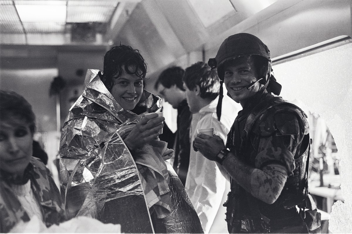 The Behind the Scenes Pic of the Day - Sigourney Weaver & Bill Paxton ...