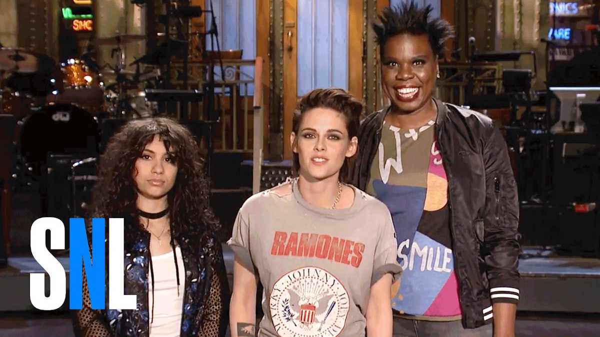 SWEEPS DAY 10!! The Fabulous Kristen Stewart Hosts SNL!! THE HUNTSMAN ...