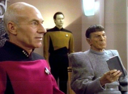 New CBSAA STAR TREK Series To Bring Back Patrick Stewart As Starfleet ...