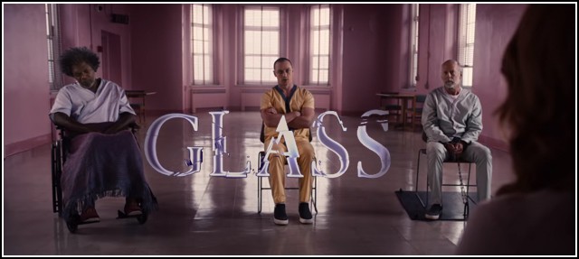 GLASS review! Roy's annoyed... but not at the movie!