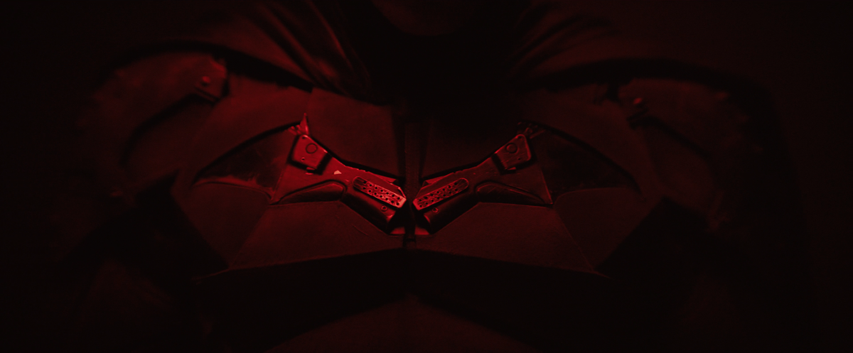 Matt Reeves shows us a Camera Test of Robert Pattinson's THE BATMAN!!!