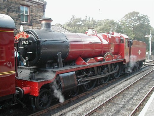 A Better Look At That HARRY POTTER Train